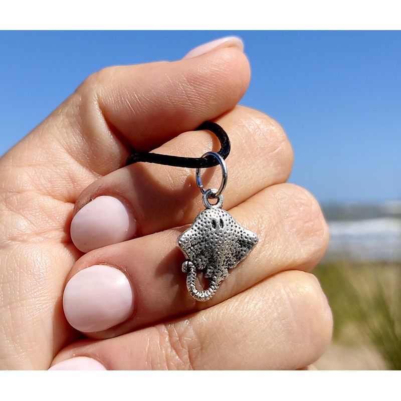 Colgante de mantarraya. El regalo ideal para los amantes de la mar